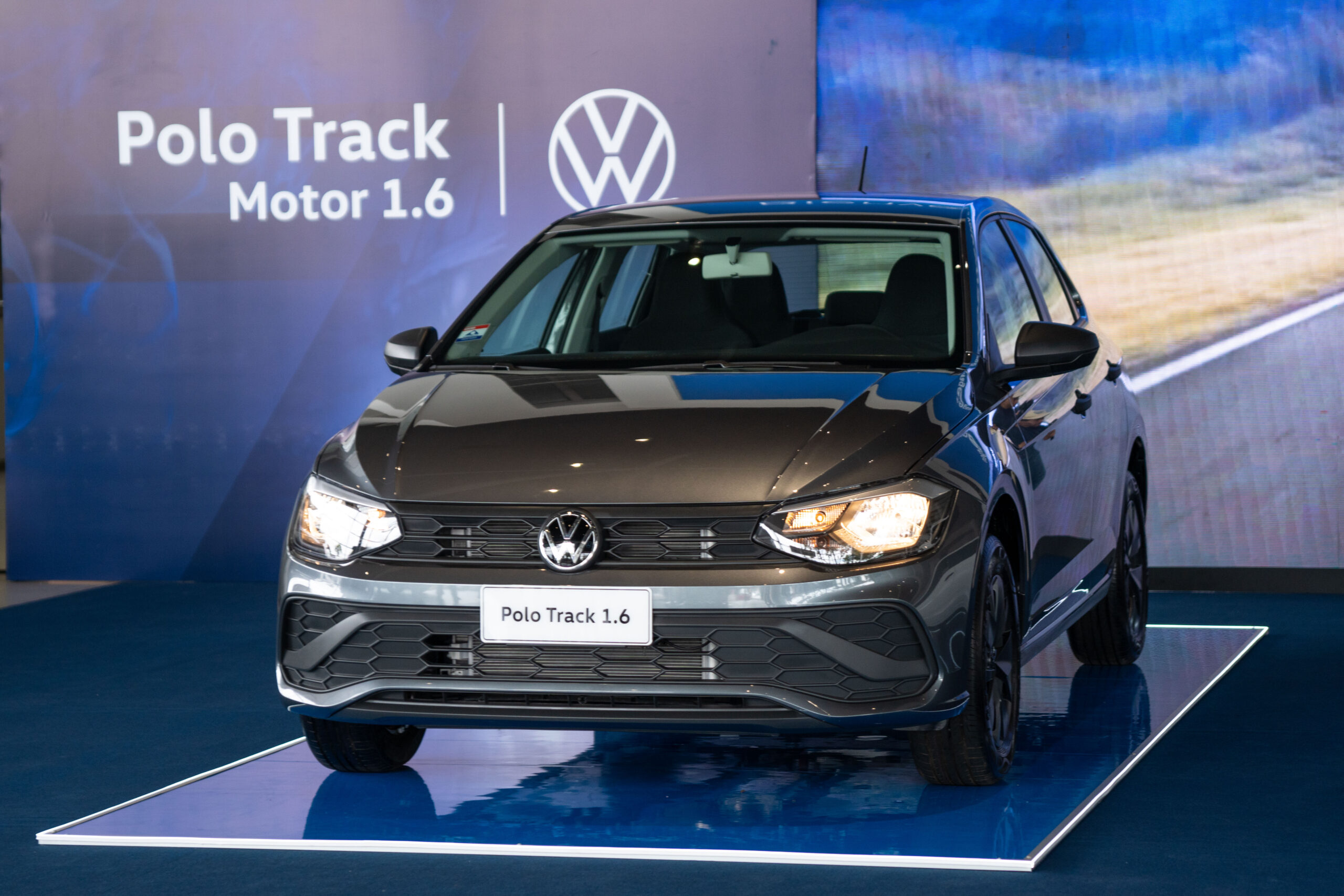 Volkswagen Paraguay presenta el Polo Track 1.6, el motor más esperado ...